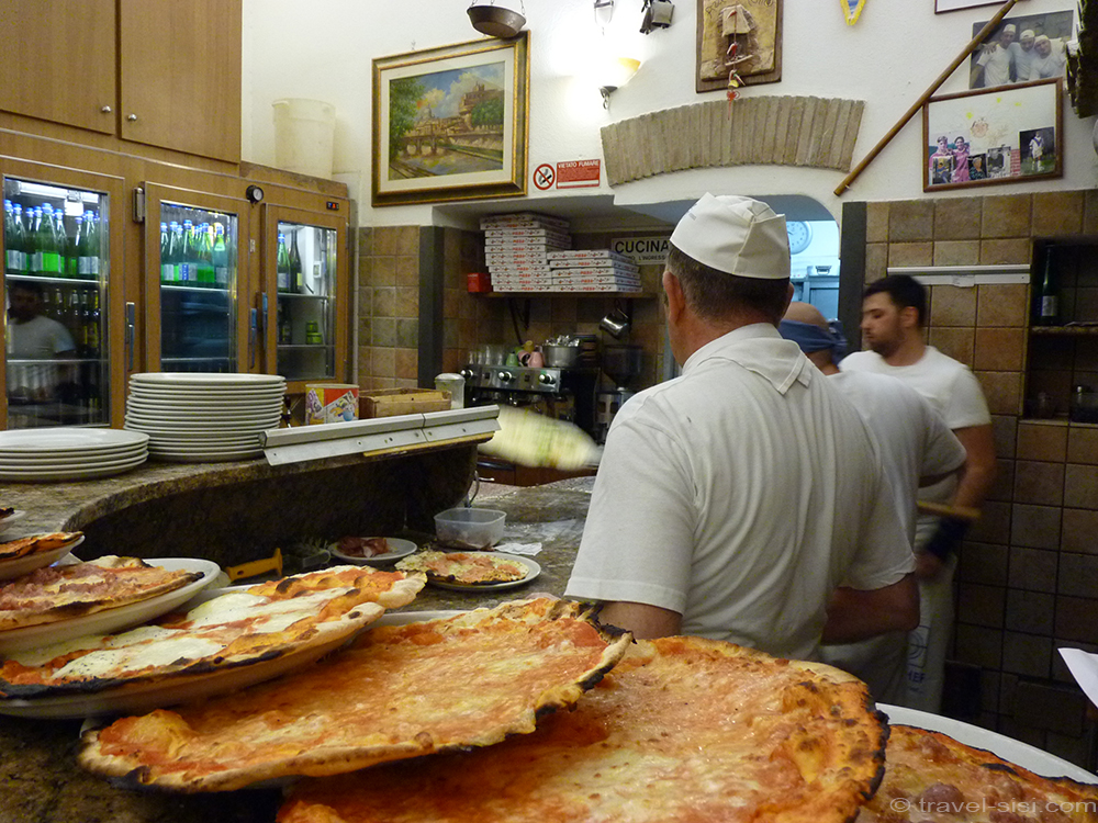 Authentische Pizza in Rom - Reiseblog Travel Sisi